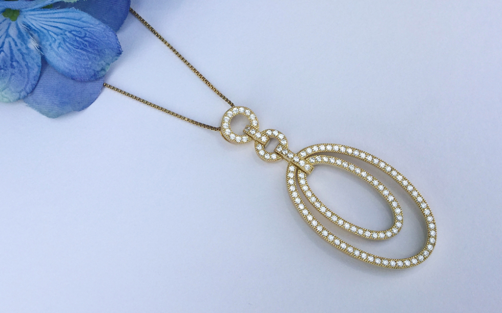 Halsketten & Anhänger — G. A. Müller